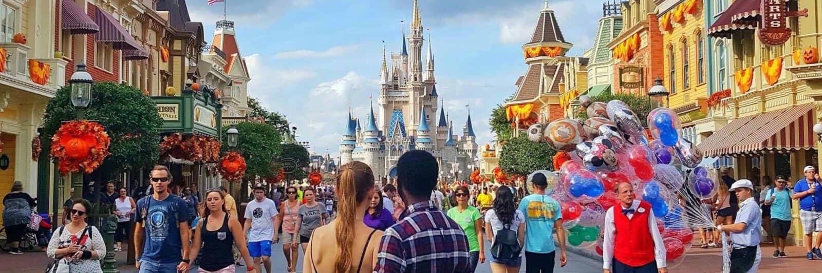 6 Magical Ways to Make Your Day at Disney Extra Romantic - Follow Me Away