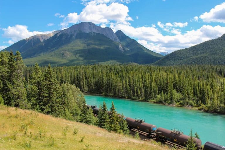 15 Things To Know Before Taking The Train Across Canada - Follow Me Away