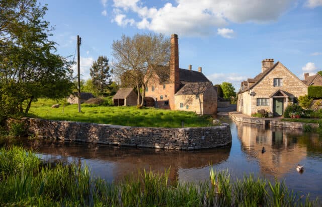 10 Pretty English Villages Out of a Fairytale - Follow Me Away