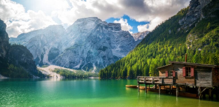 10 Prettiest Lakes In Italy You Must See - Follow Me Away