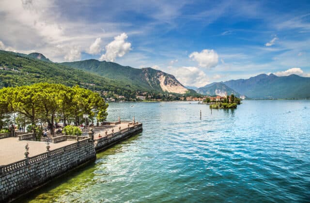 10 Prettiest Lakes In Italy You Must See - Follow Me Away