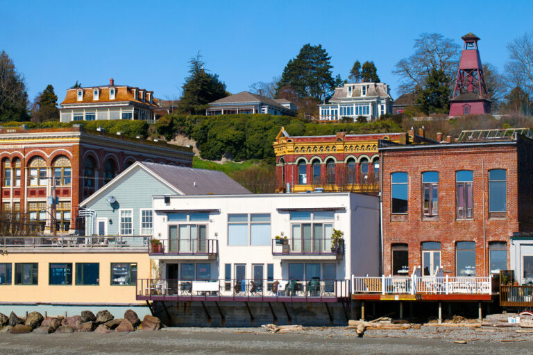 15 Charming Beach Towns In The USA - Follow Me Away
