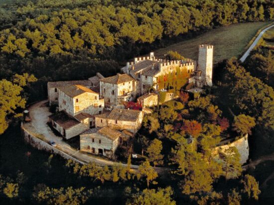12 Fairytale Castles In Tuscany To Visit Or Stay - Follow Me Away